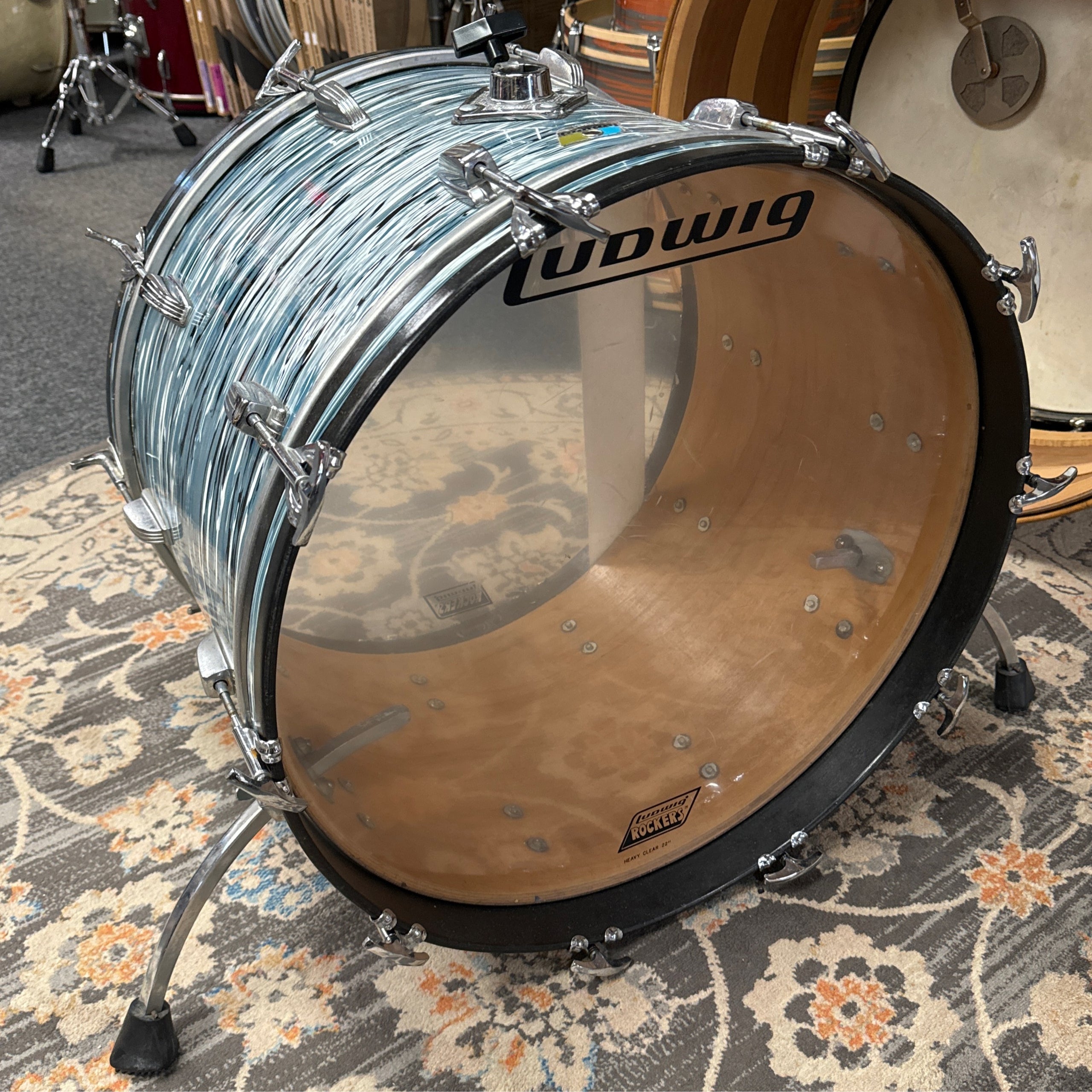 Ludwig Classic Maple Bass Drum 22x16” Blue Oyster bowling ball | Pocket ...